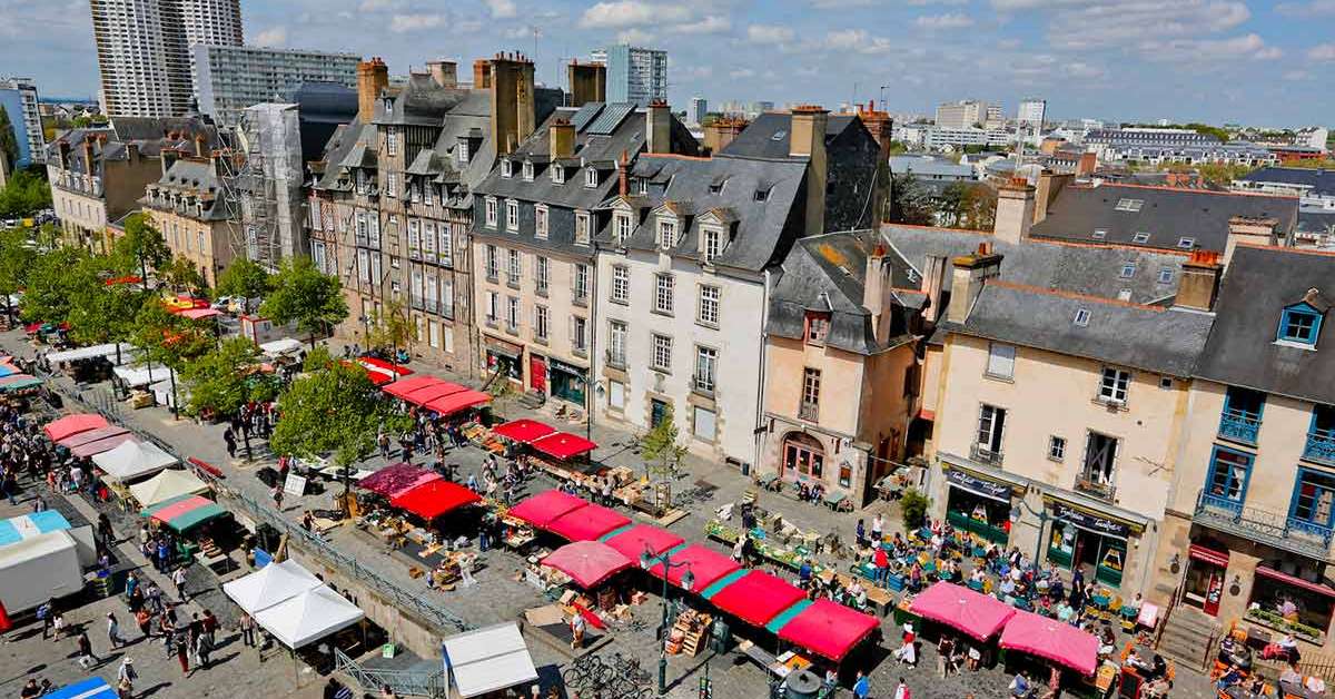 PLACE DES LICES : DU GIBET DE POTENCE À LA GALETTE-SAUCISSE - Rennes ...